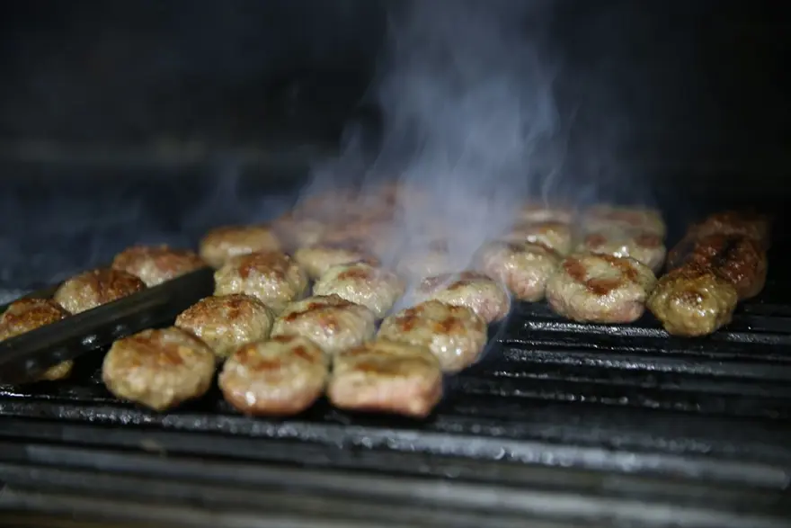 Türkiye'nin en eski köftecisi: Meşhur Filibe Köftecisi (70 yıllık ...