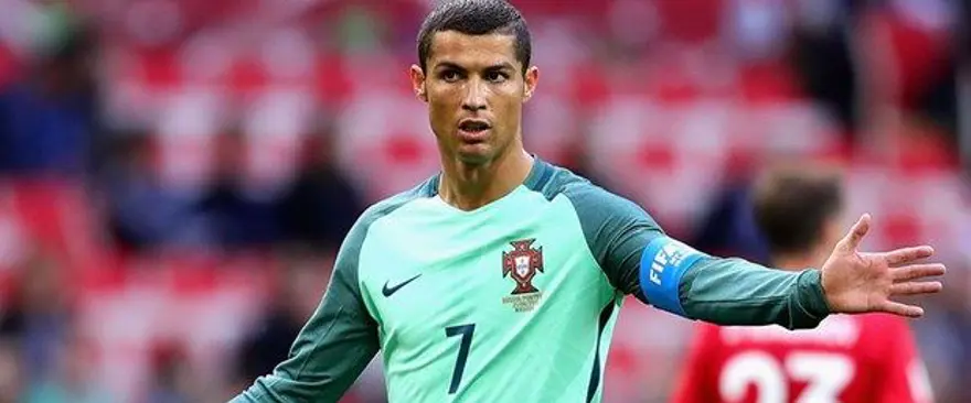 Ronaldo dizi için kolları sıvadı (Facebook ile anlaştı) | NTV Haber