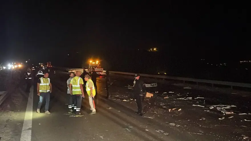 Bursa'da dinamit yüklü kamyon devrildi, İzmir güzergahı saatlerce ...