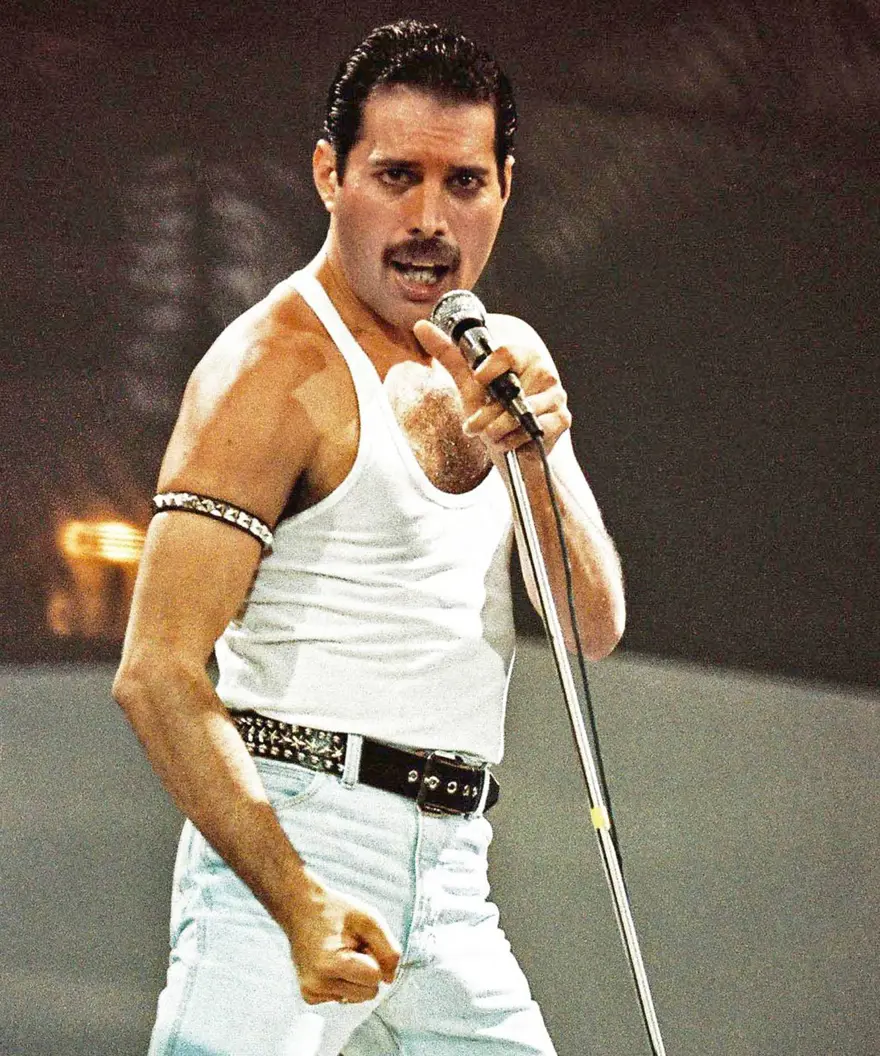 Freddie Mercury'nin 1974 model arabası açık artırmaya çıkarılıyor | NTV ...