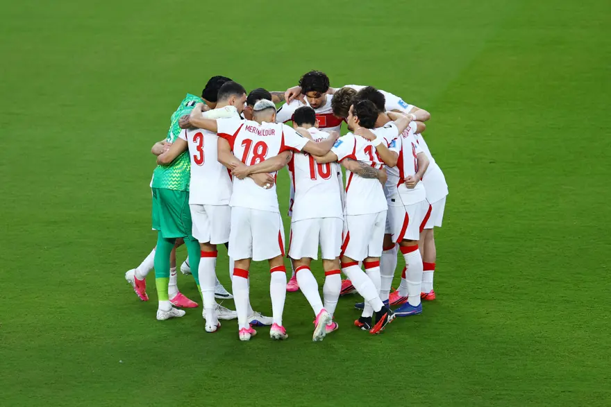 Hakan Çalhanoğlu'nun eşinden eleştirilere tepki. "Ne çabuk unuttunuz ...