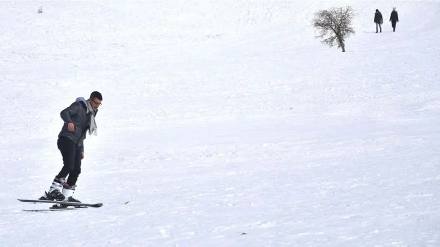 Göl kıyısındaki Hazarbaba Kayak Merkezi'ne ilgi artıyor | NTV Haber
