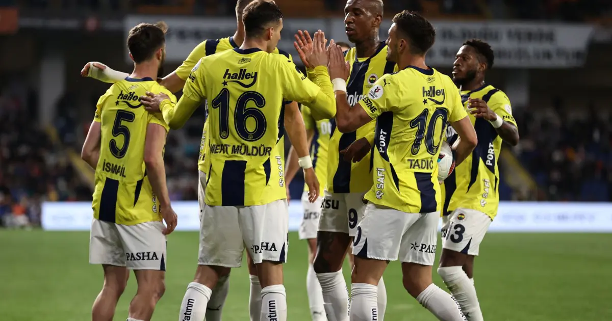 Fenerbahçe, Başakşehir deplasmanında 4 golle kazandı | NTV Haber