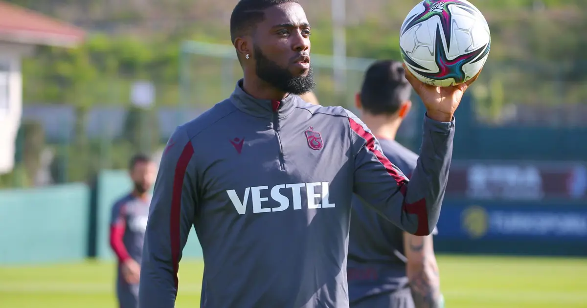 Trabzonspor'da Djaniny Semedo Sharjah FC'ye imzayı attı | NTV Haber