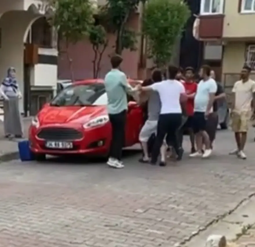 Sitede park yeri kavgası: Tekme ve yumruklar havada uçuştu | NTV Haber