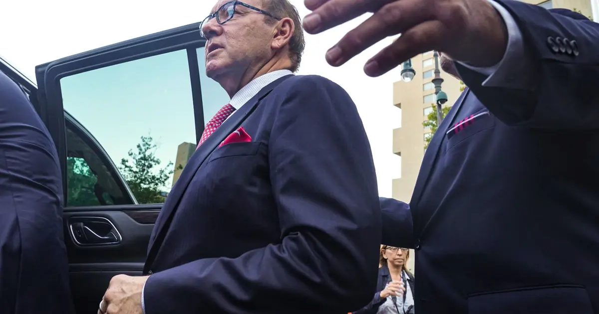 Kevin Spacey hakkında 19 yaşındaki John Barrowman'ı taciz iddiası ...