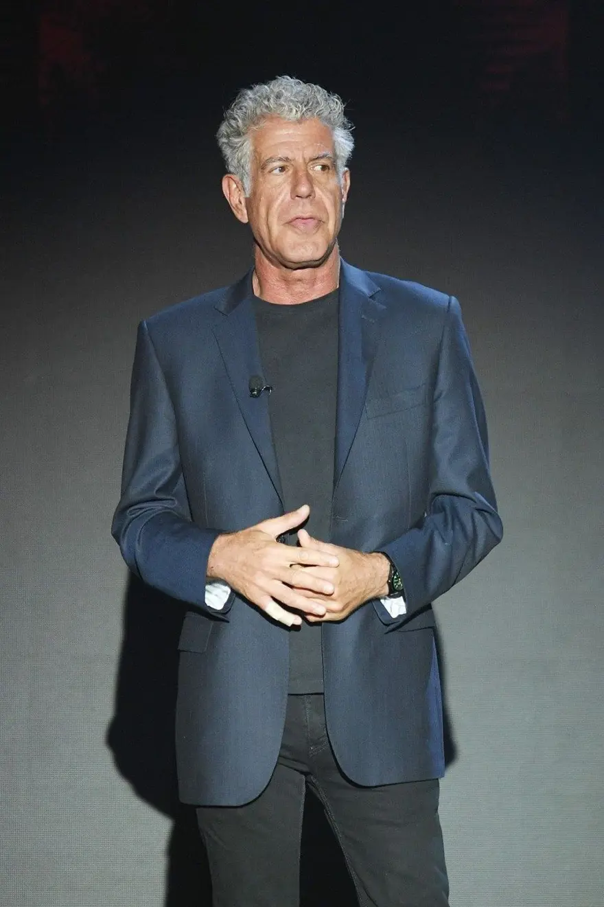 İntihar eden şef Anthony Bourdain’ın ardından sevgilisi Asia Argento ...