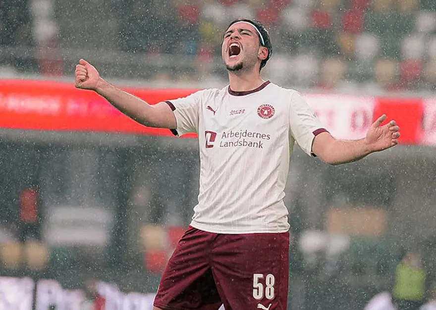 Avrupa'yı sallayan Türk yıldıza büyük onur. Süper Lig devleri hemen ...