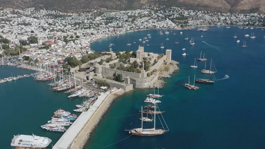 Bodrum'da plaja giriş 2 bin liradan başlıyor | NTV Haber