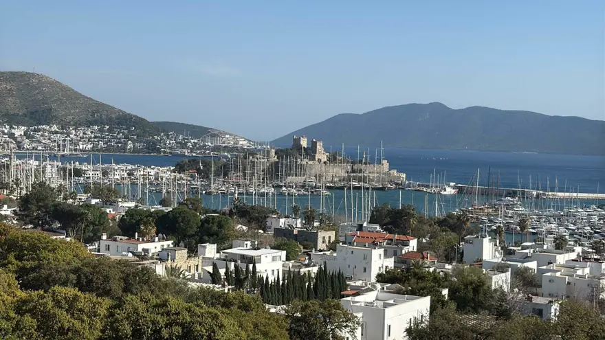 Bodrum'da plaja giriş 2 bin liradan başlıyor | NTV Haber