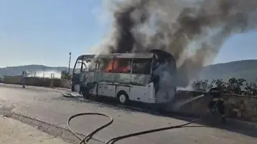 Muğla'da minibüs alev alev yandı | NTV Haber