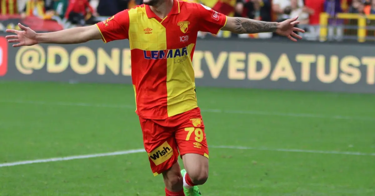Göztepe, Romulo Cardoso ile 3 yıllık sözleşme imzaladı | NTV Haber