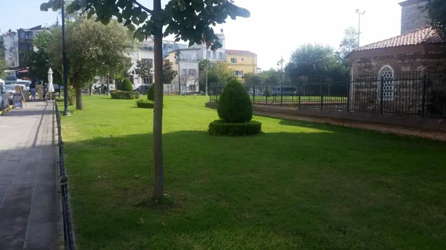 Harem ağasının 7,5 milyon dolarlık mirası tesadüfen sandıkta bulundu ...