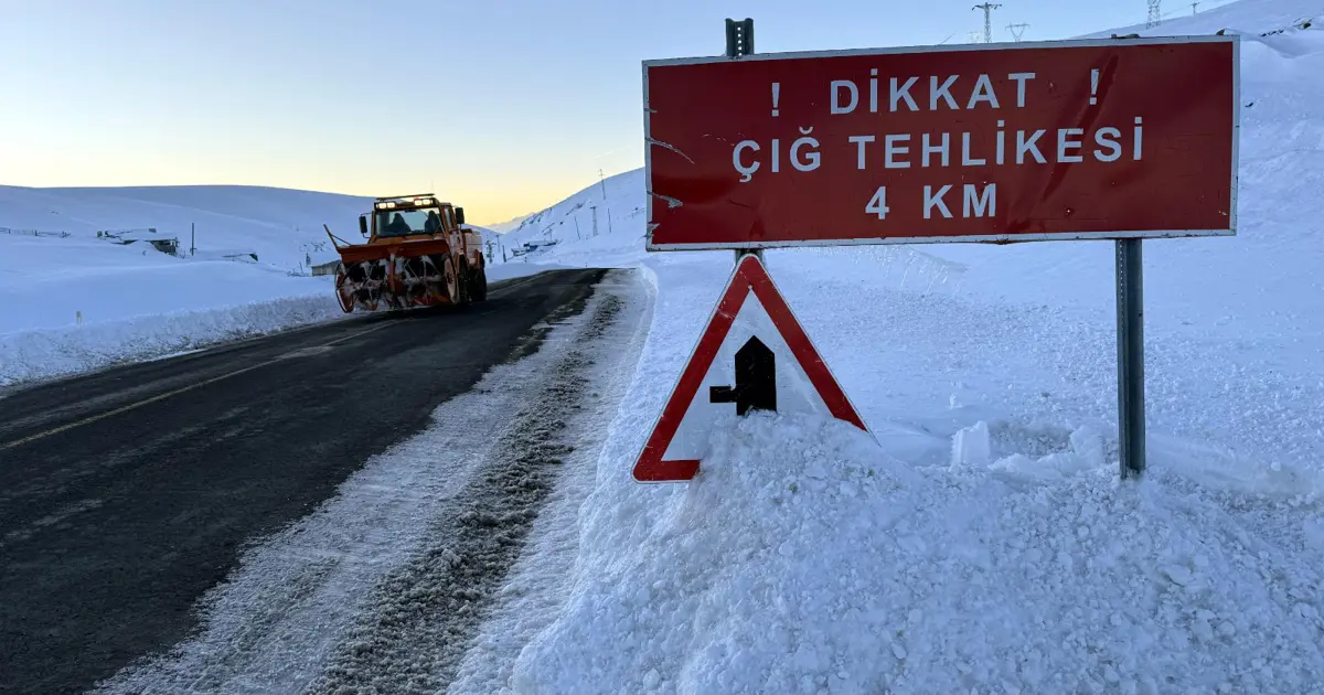 Kars ve Ardahan'da kar yağışı etkili oldu | NTV Haber