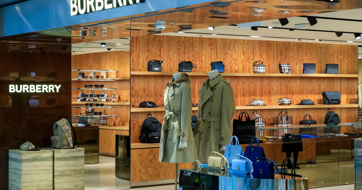 Dünyaca ünlü marka nasıl toparlandı? Burberry'i kurtaran karar | NTV Haber