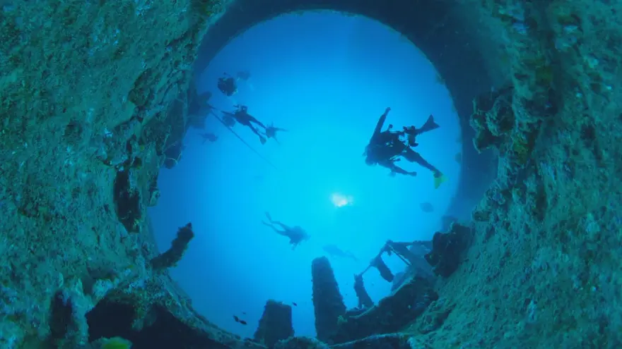 İngiliz dalış ekibi Gelibolu Tarihi Sualtı Parkı'ndaki batıkları ...