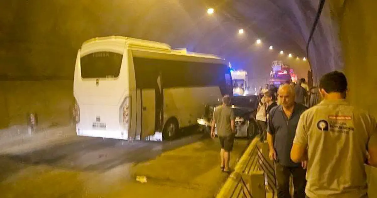 Antalya'da zincirleme kaza: 10 yaralı | NTV Haber