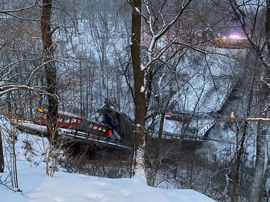 Biden’ın ziyaret edeceği Pittsburgh’da köprü çöktü: 10 yaralı | NTV Haber