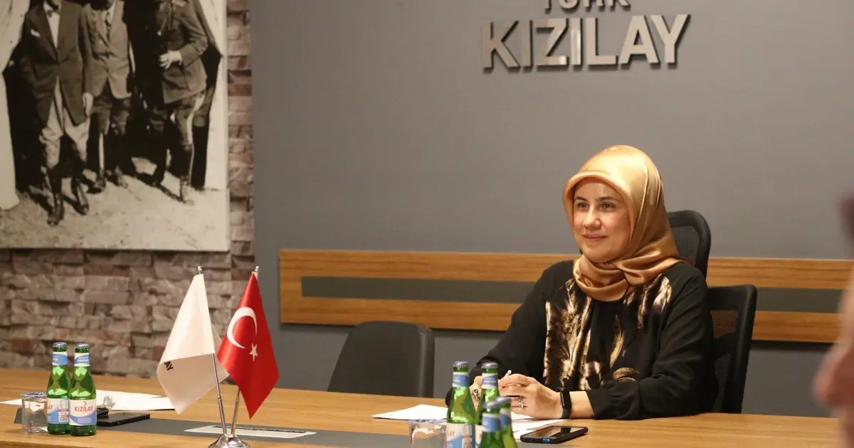 155 yıllık tarihinde Kızılay'a ilk kadın başkan (Fatma Meriç Yılmaz ...