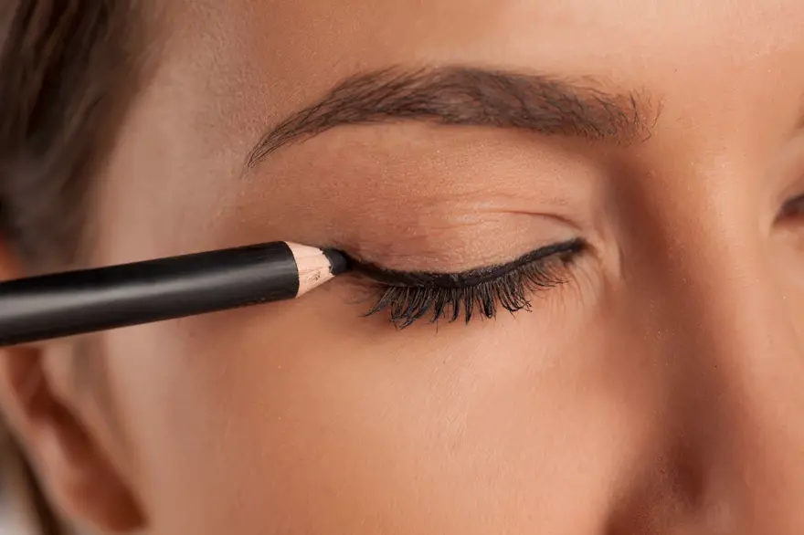 En kolay eyeliner uygulama yöntemleri | NTV Haber